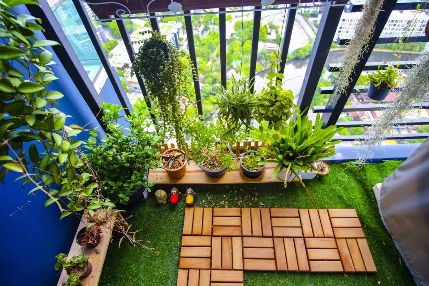 10 Small Garden Ideas for Balconies - Balcony Boss