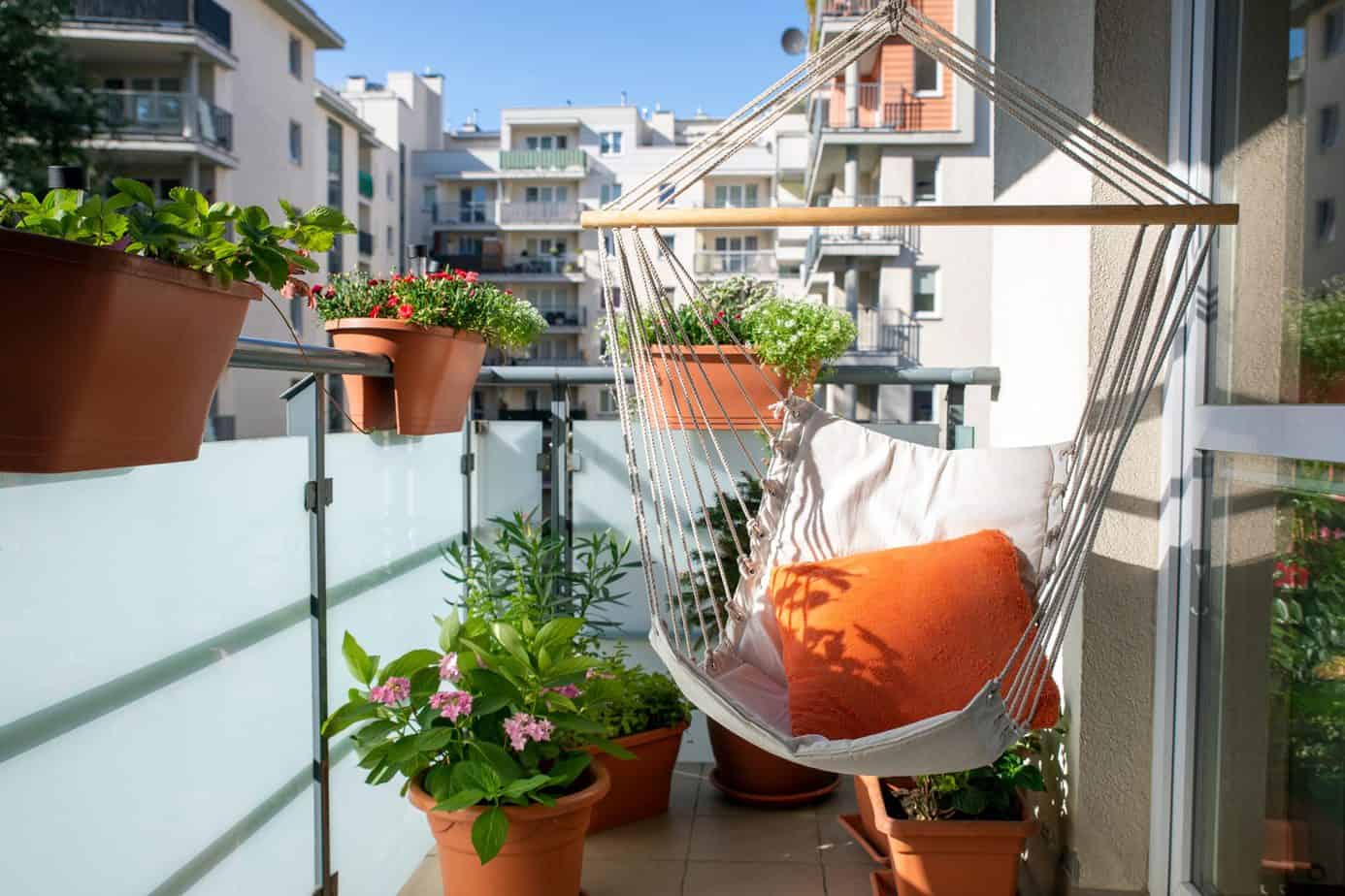 14 Ways to Block Wind on a Balcony, Porch or Patio - Balcony Boss