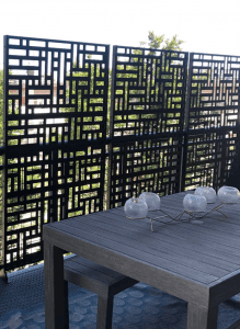The Best Types of Balcony Privacy Screens - Balcony Boss