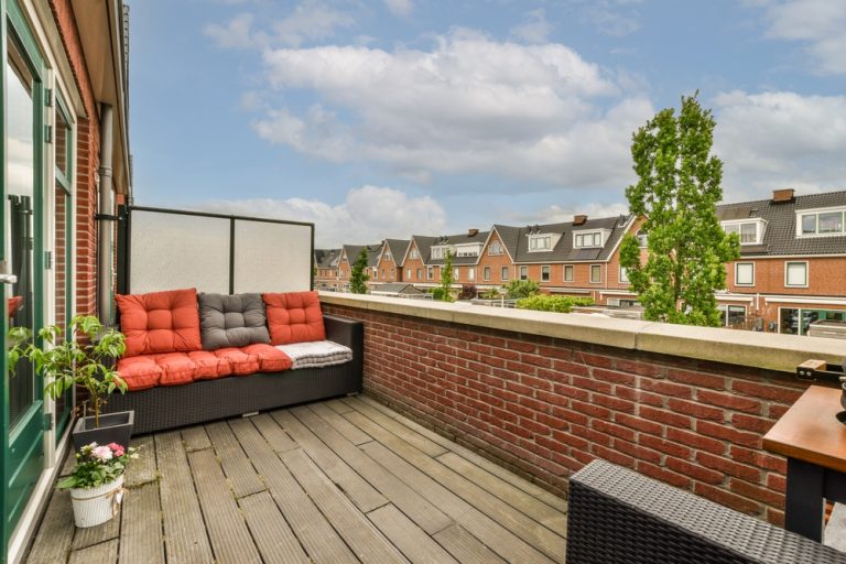 Balcony Railing Design Ideas: Styles, Materials, Pros/Cons of Each ...