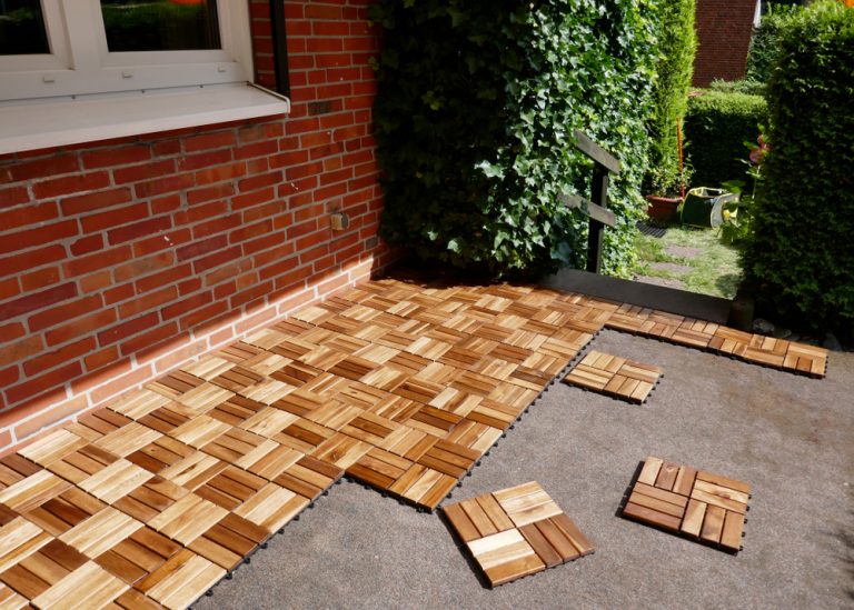 20 Super Simple Back Patio Ideas - Balcony Boss